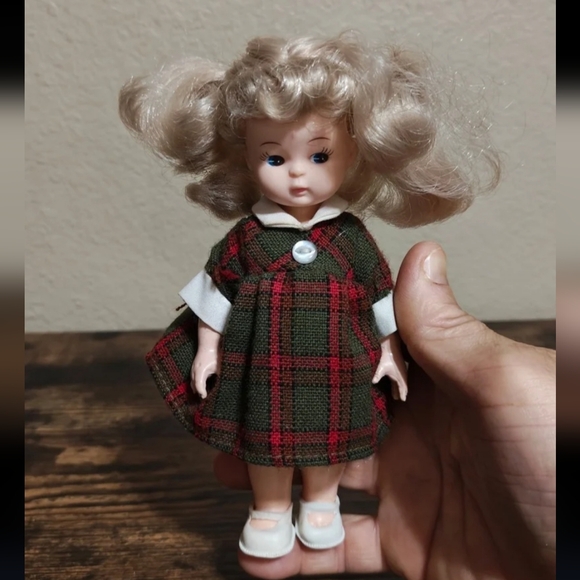 Playmates Toys | Toys | 981 Vintage Playmates Billie Tiara Doll Made In ...